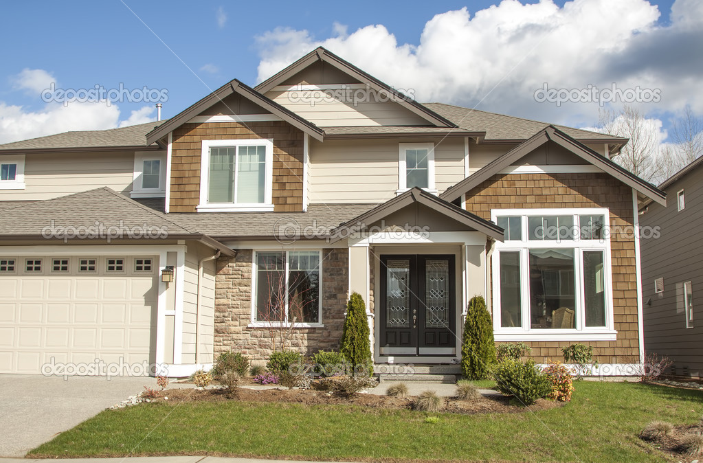 American house – Stock Editorial Photo © alexmisu #22770600