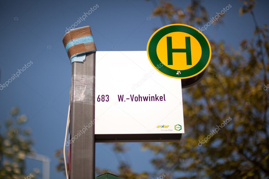 Signpost marking hospital location in germany — Stock Photo © dteurope ...