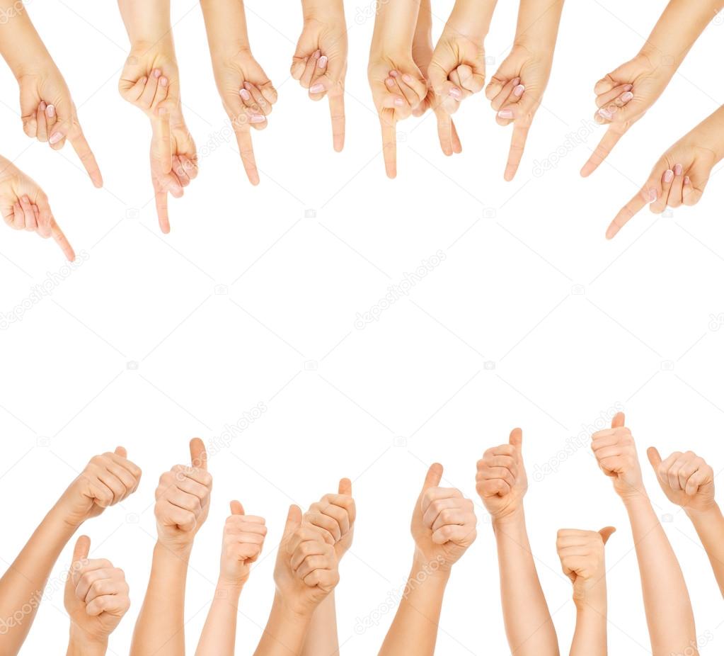 Dedos apuntando a una buena oferta 2023