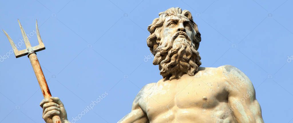 El poderoso dios del mar y los océanos Neptuno (Poseidón) sobre el ...