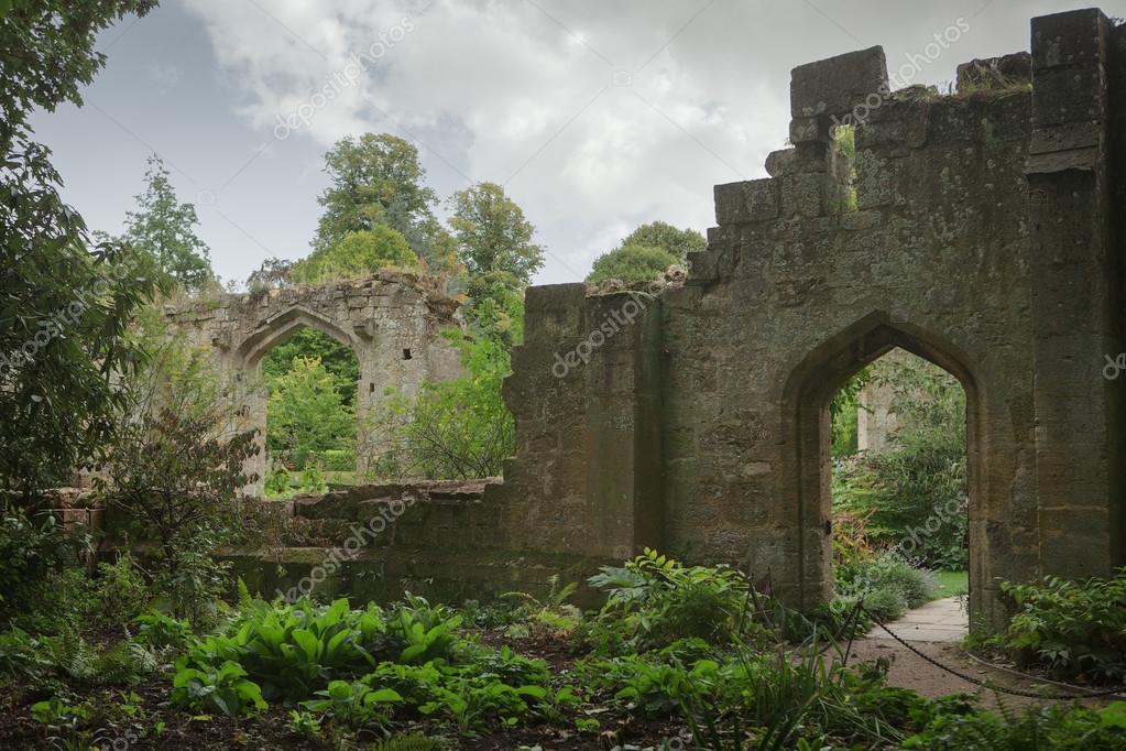 Castle ruins Stock Photo by ©jayfish 37908249