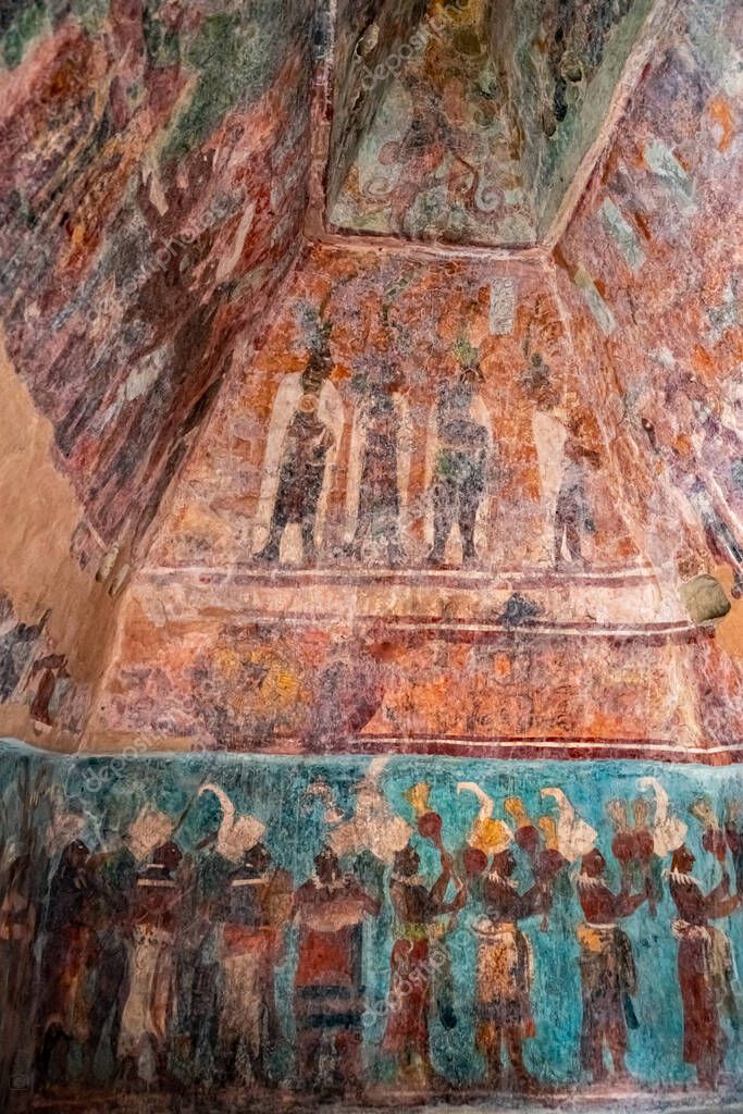 Bonampak, Chiapas, México 21 de diciembre de 2019: Antiguos murales en ...