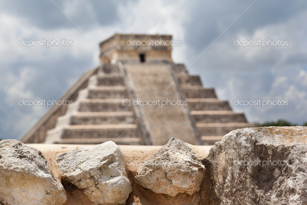 Chichen Itza pyramid, El Castillo, Mexico Stock Photo by ©cristovao ...