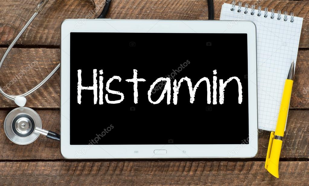 Tablet pc with word Histamin and stethoscope — Stock Photo © roobcio ...