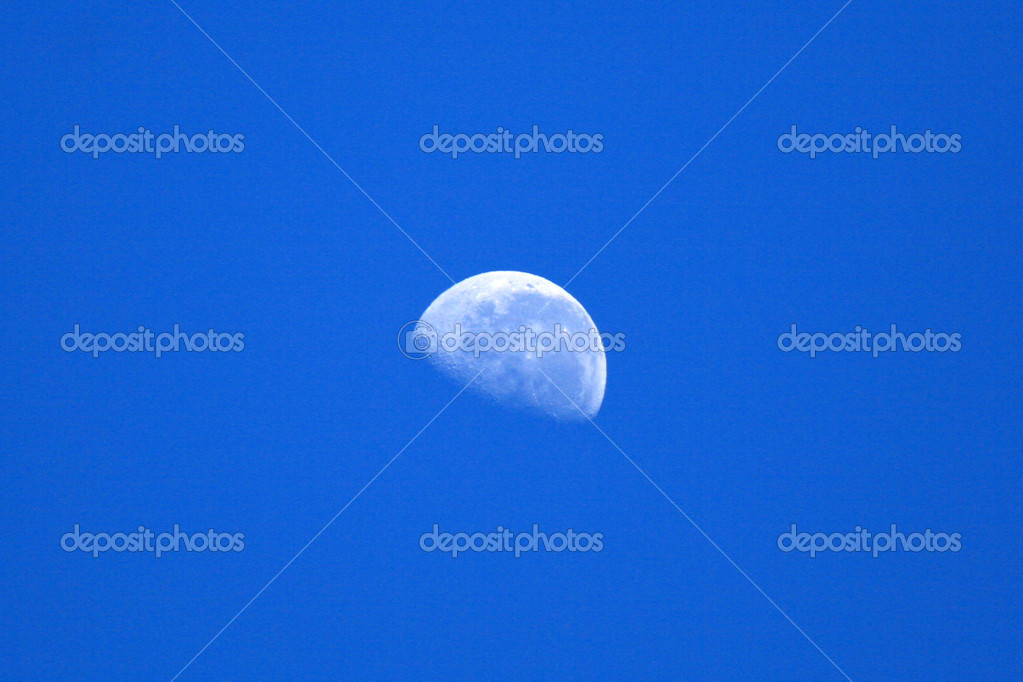 3 Quarter Moon and Blue Sky, Australia Stock Photo by ©imagex 13831295