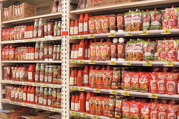 Ketchup in the store – Stock Editorial Photo © evdoha #42563071
