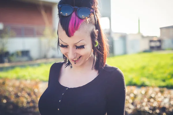 Menina punk bonita — Foto © peus #46359303