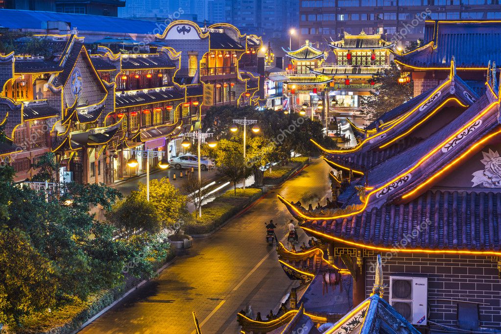 Chengdu, China em Qintai Street . fotos, imagens de © sepavone #50127409