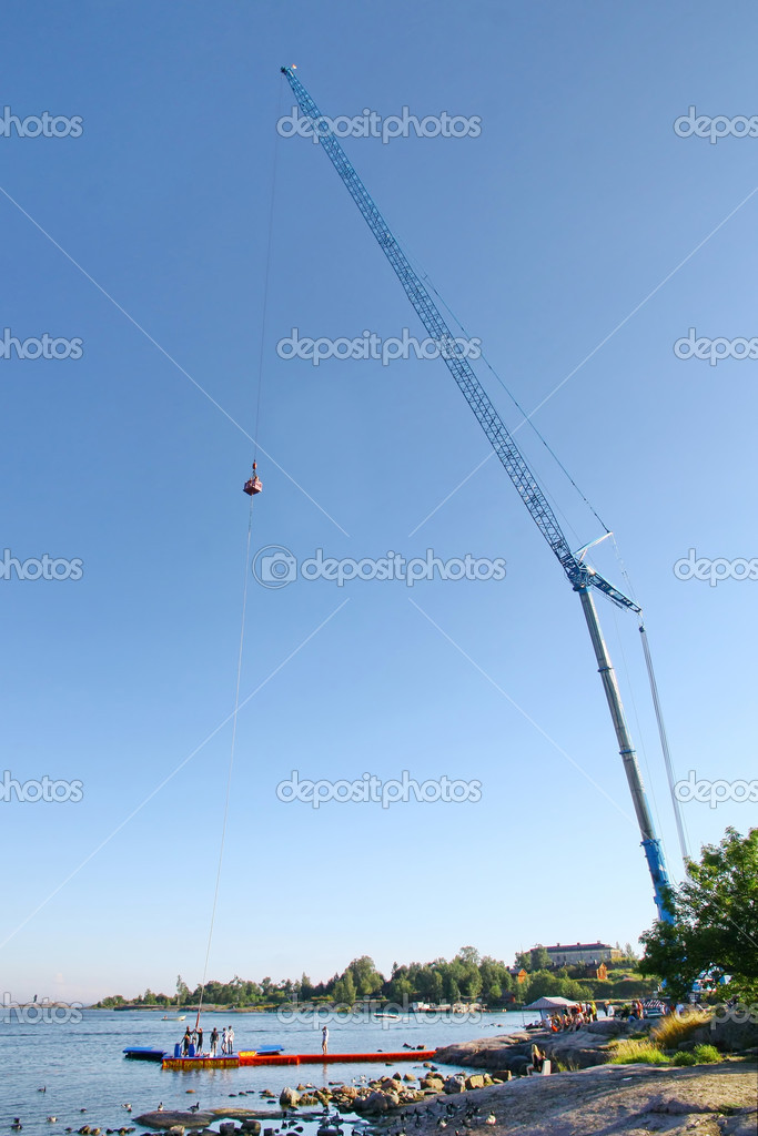 Bungee Jumping from a Crane – Stock Editorial Photo © ELINA #21273253