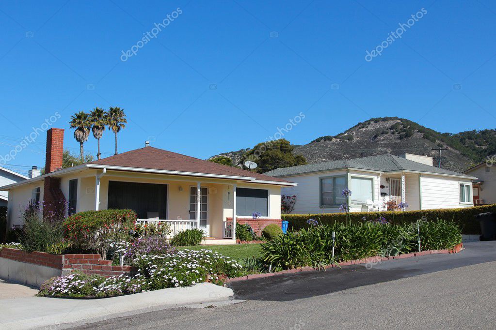 California homes – Stock Editorial Photo © tupungato #47874143