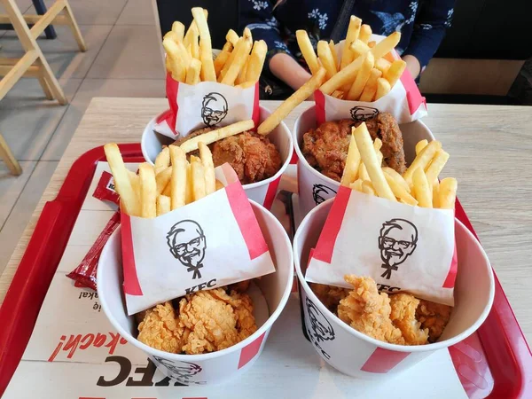 Kfc meal Stock Photos, Royalty Free Kfc meal Images | Depositphotos