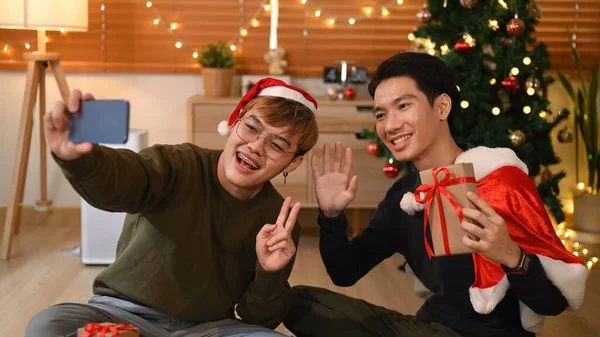 Happy asians Stock Photos, Royalty Free Happy asians Images | Depositphotos