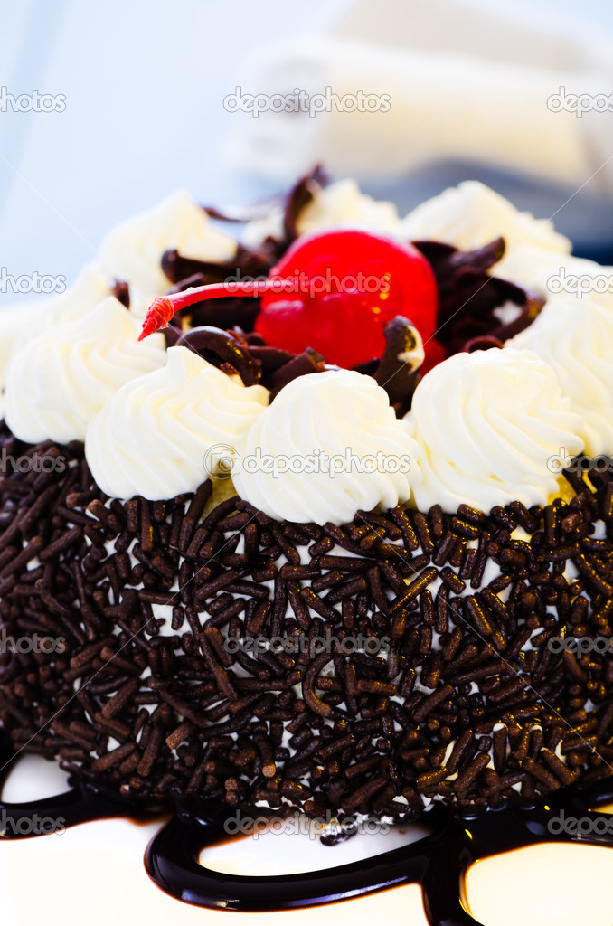 Small cake Stock Photo by ©p.studio66 14438229