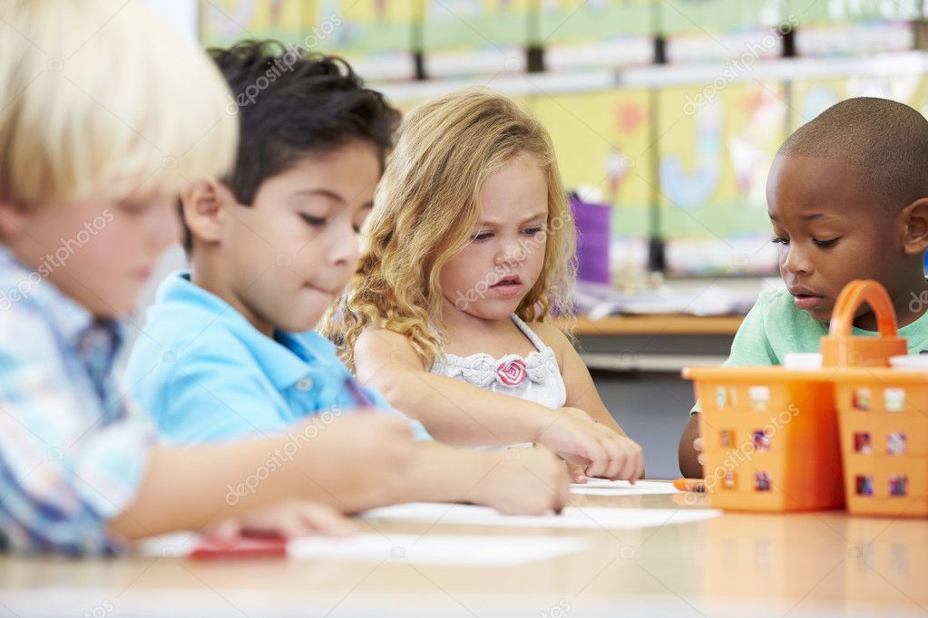 Group Of Elementary Age Children In Art Class — Stock Photo ...