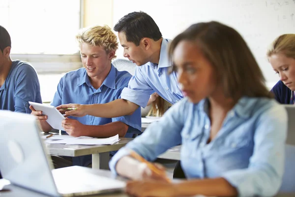 Secundaria alumnos fotos de stock, imágenes de Secundaria alumnos sin ...
