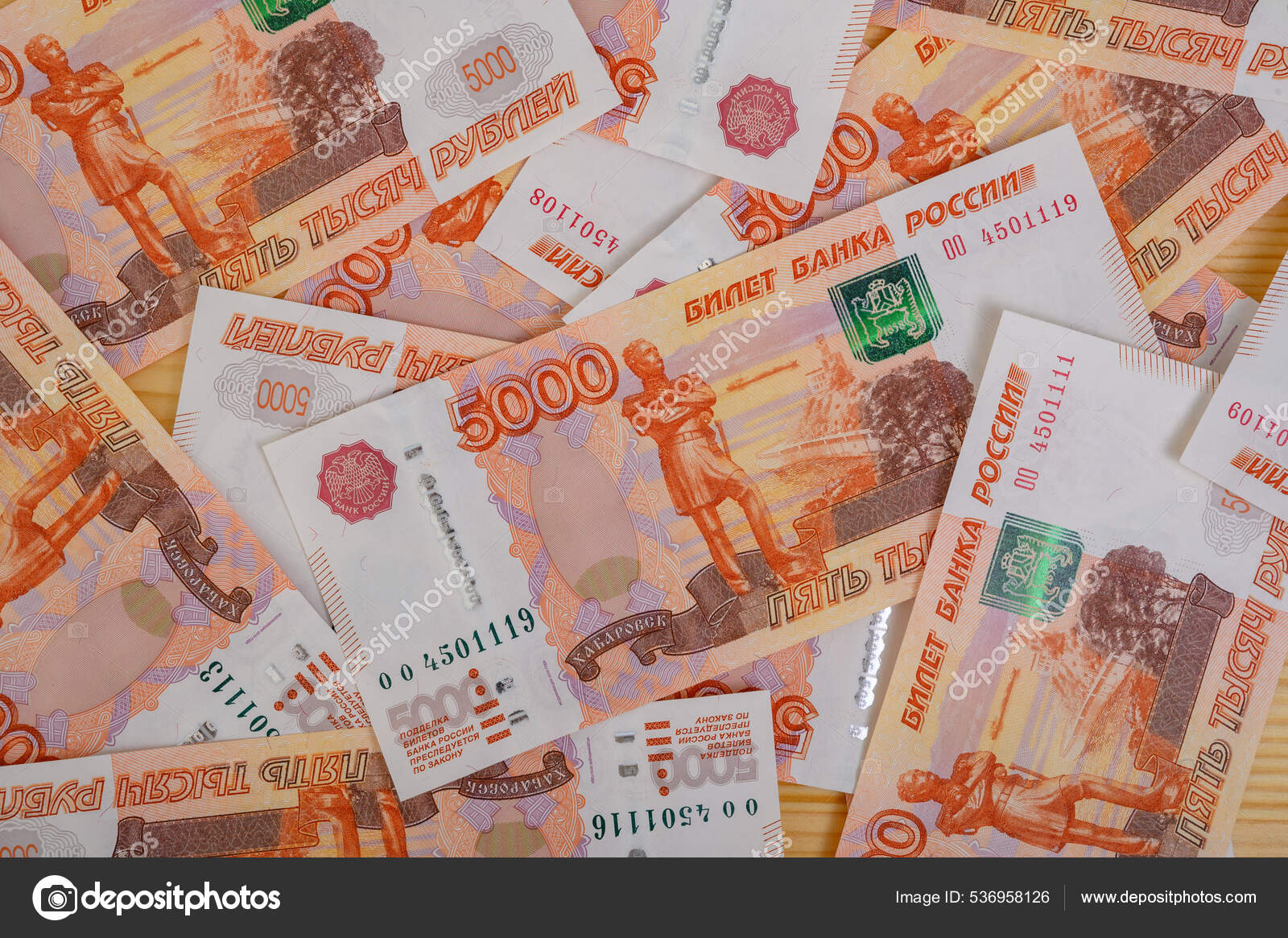 5000 rubles background. Russian banknotes at different angles. — Stock ...