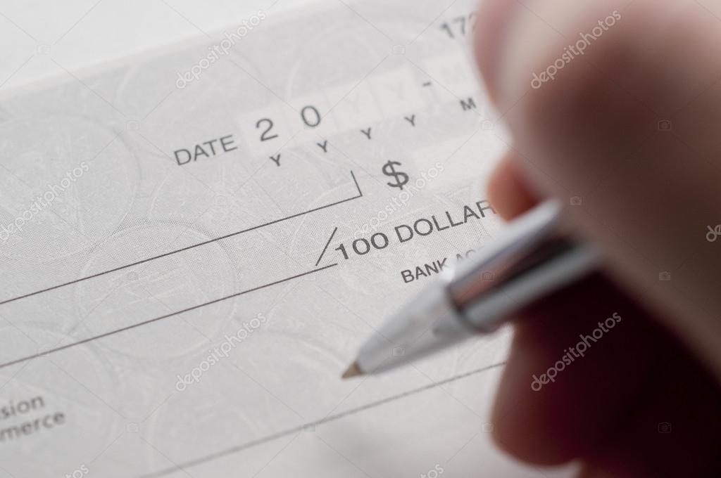 Preparar escribir un cheque — Foto de stock © payphoto #47171385