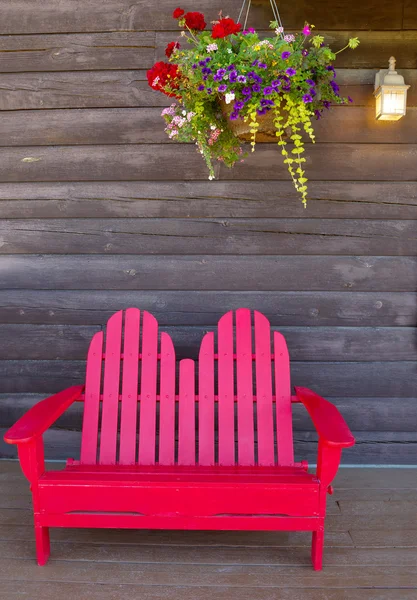 Silla con flores fotos de stock, imágenes de Silla con flores sin ...