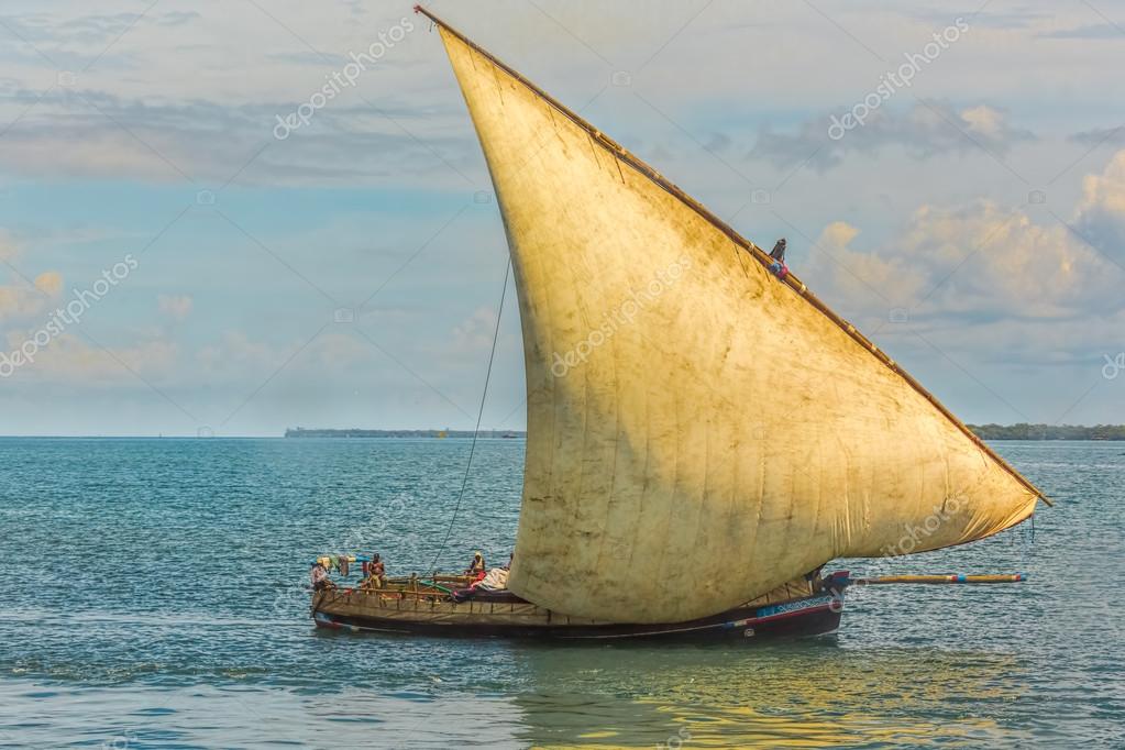 Altes Segelboot auf dem Indischen Ozean — Redaktionelles Stockfoto ...