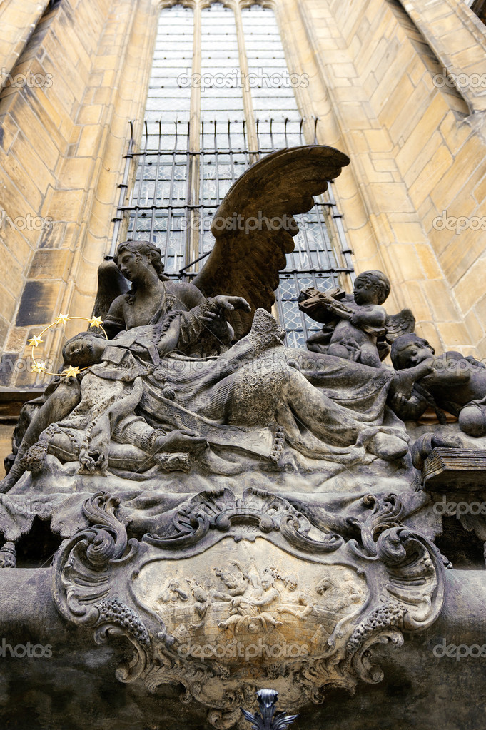 Statue at the of St. Vitus Cathedral — Stock Photo © tamix115 #22903184