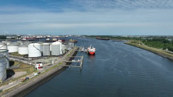 Crude Oil Tanker Ships Unloading Petrochemicals Shore Fuel Depot ...