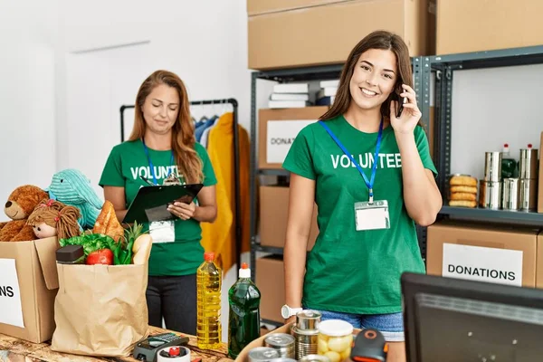 Volunteer poverty Stock Photos, Royalty Free Volunteer poverty Images ...