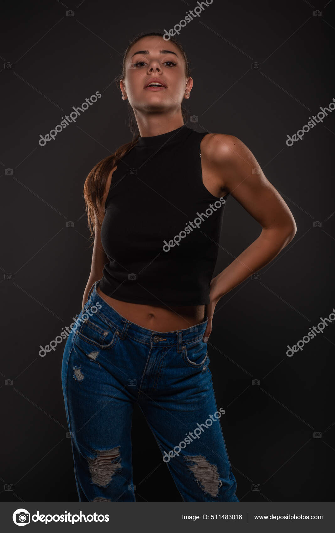 Attractive Beautiful Girl Posing While Holding Great Posture — Stock ...