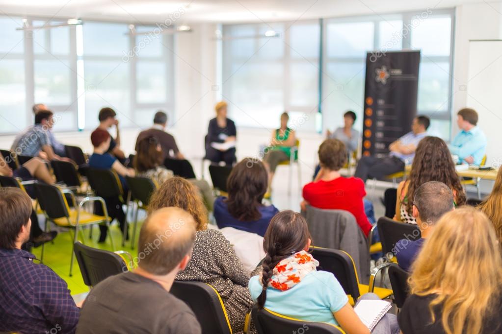 Table ronde au congrès Business. image libre de droit par kasto © #48068223