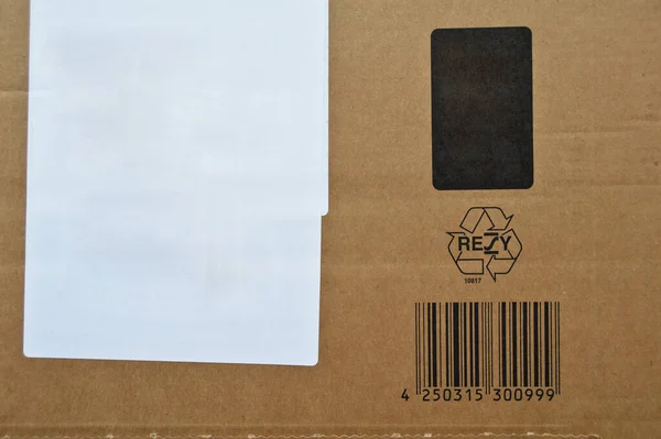 Caja dañada fotos de stock, imágenes de Caja dañada sin royalties ...