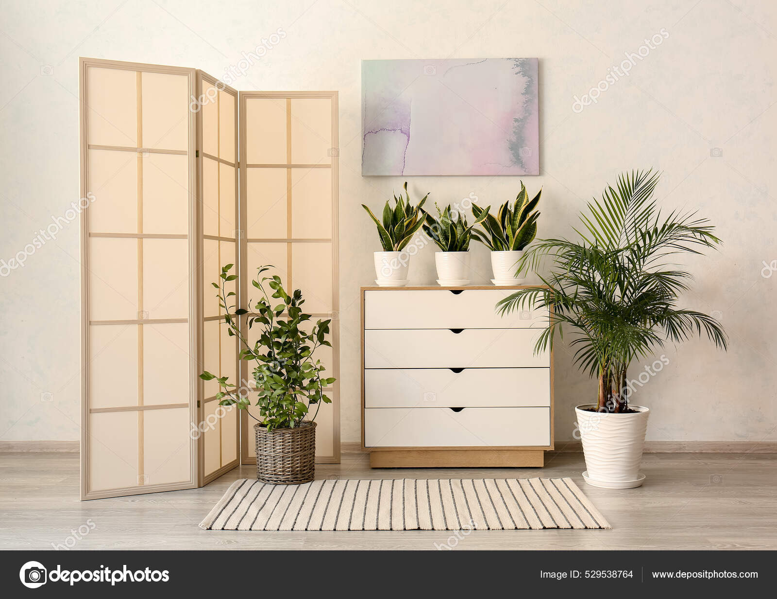 Stylish Folding Screen Wall Room Interior — Stock Photo © serezniy ...