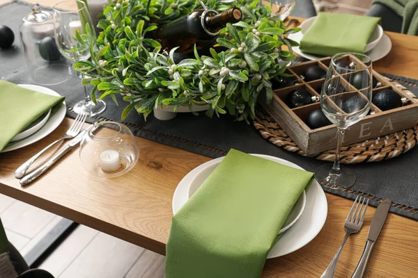 Green card table Stock Photos, Royalty Free Green card table Images ...