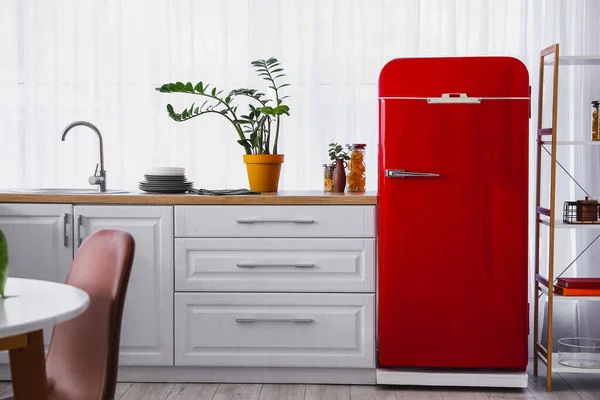 Nevera moderna fotos de stock, imágenes de Nevera moderna sin royalties ...