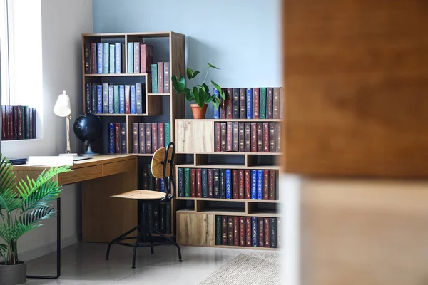 O pequeno canto Stock Photos, Royalty Free O pequeno canto Images ...