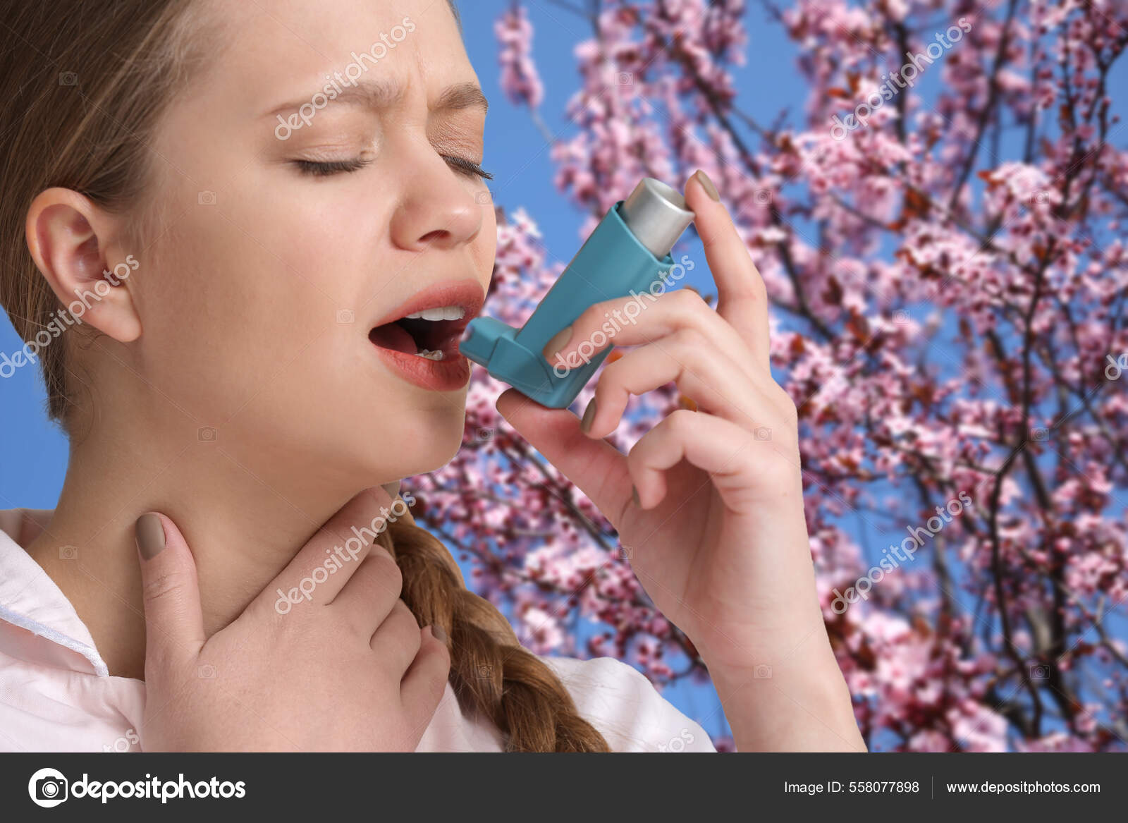 Young Woman Inhaler Having Asthma Attack Outdoors Spring Day — Stock ...