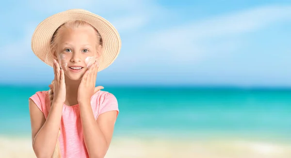 Little girl sunscreen Stock Photos, Royalty Free Little girl sunscreen ...
