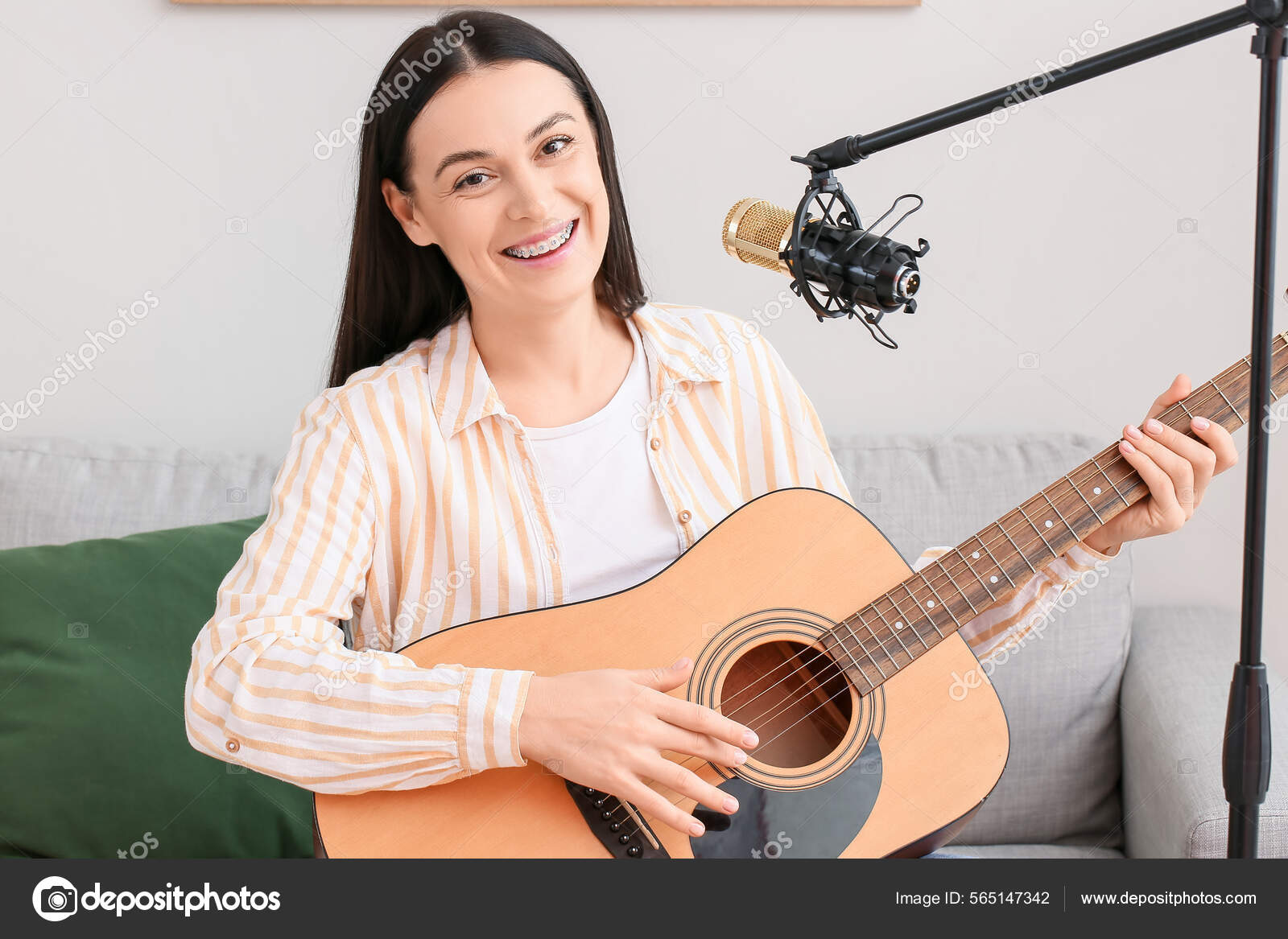 Beautiful Woman Professional Microphone Playing Guitar Home — Stock ...