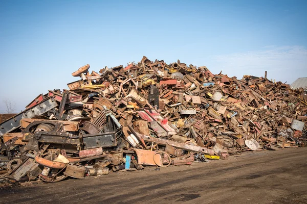 Scrapyard Stock Photos, Royalty Free Scrapyard Images | Depositphotos
