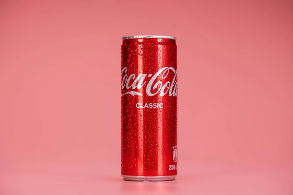 Klassieke coca cola kan Stock Photos, Royalty Free Klassieke coca cola ...