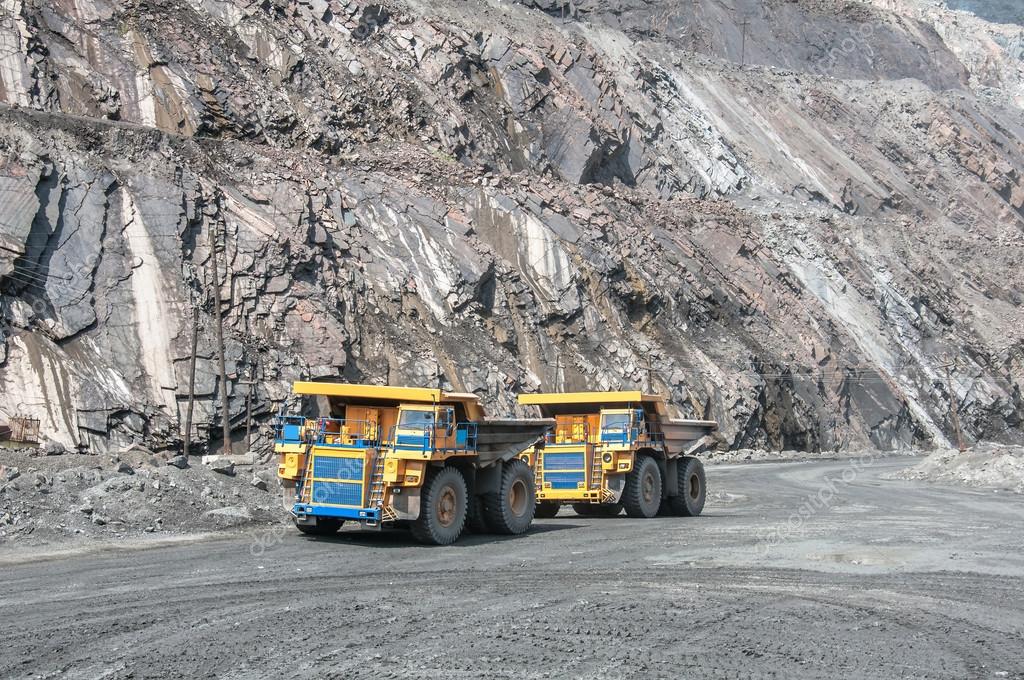 Open cast mine — Stock Photo © Bond #37666745