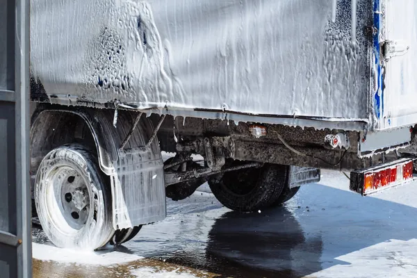 Semi truck wash Stock Photos, Royalty Free Semi truck wash Images ...