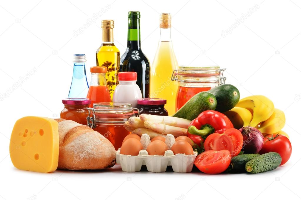 Composição com variedade de produtos de mercearia, isolado no branco ...