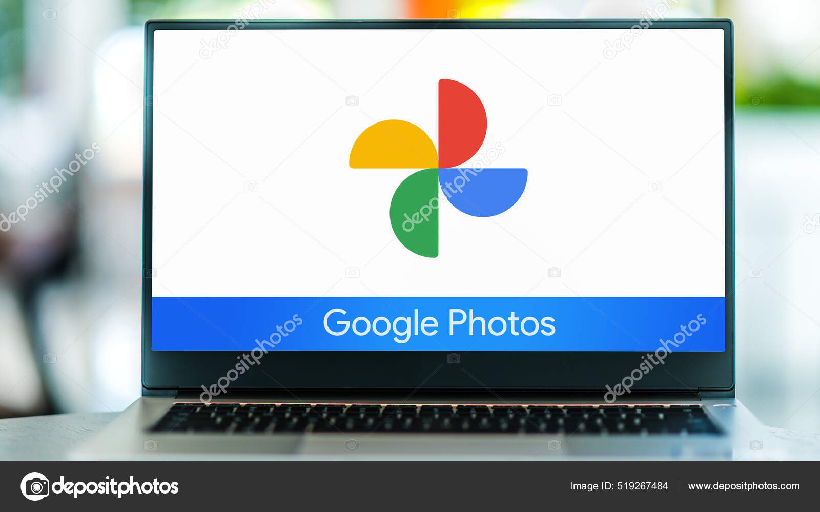 Poznan Pol Jul 2021 Laptop Computer Displaying Logo Google Photos ...