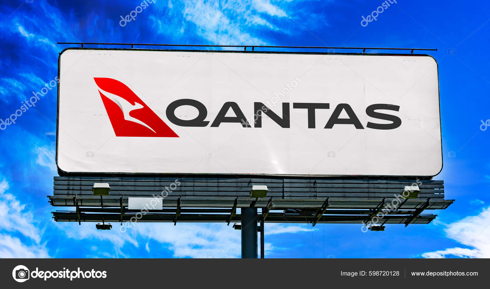 Qantas Logo Transparent
