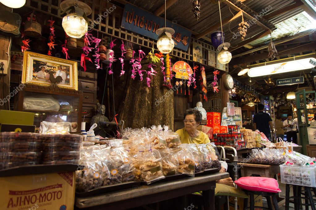 Vintage style food shop interior decoration – Stock Editorial Photo ...