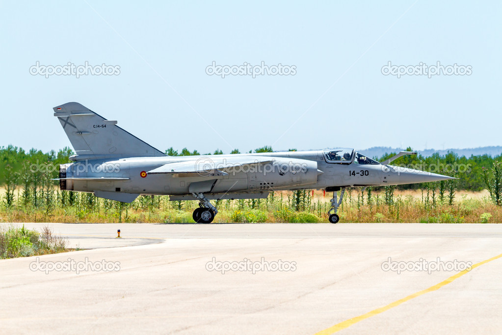 Avión Dassault Mirage F1 — Foto editorial de stock #48387449 ©viledevil