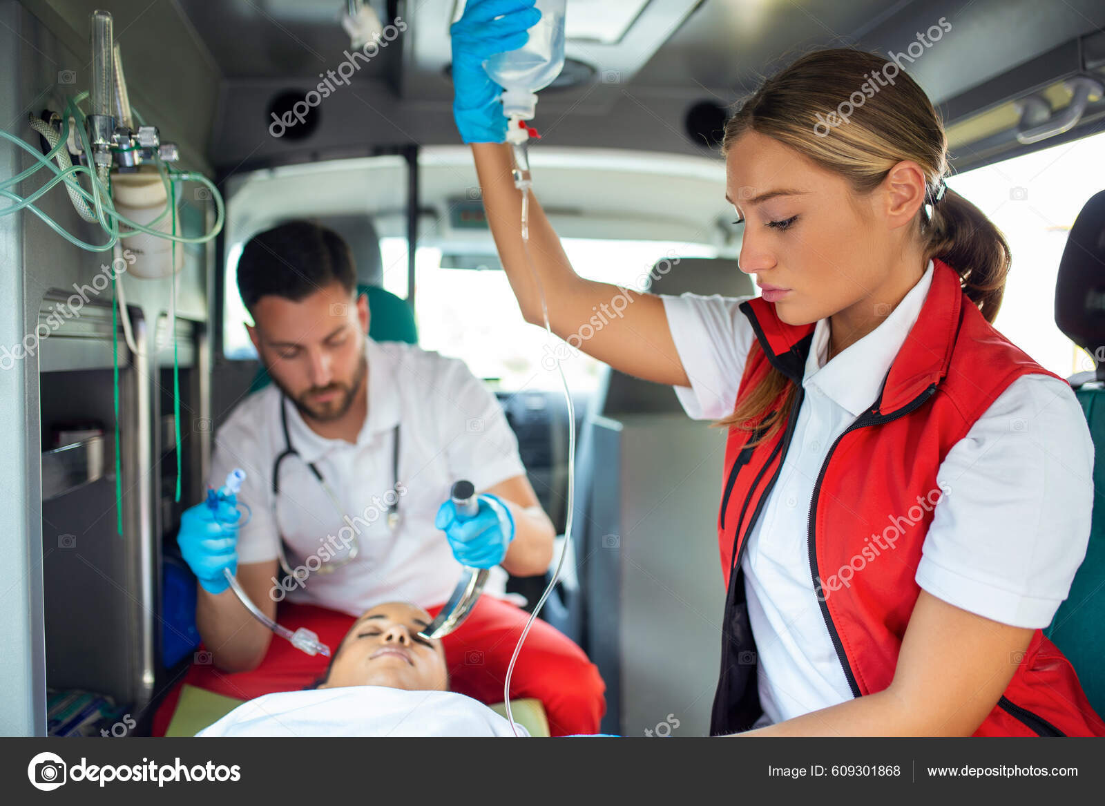 Doctor Ready Endotracheal Intubation Non Breathing Patient Young Female ...
