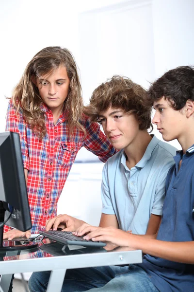 Teenagers using computers Stock Photos, Royalty Free Teenagers using ...