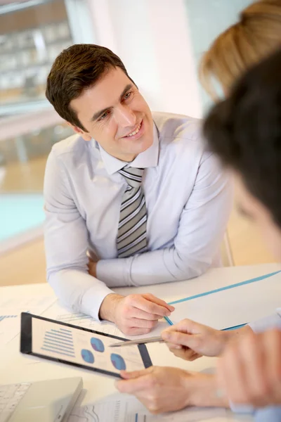 Sales manager meeting with business partners - Stock Image - Everypixel