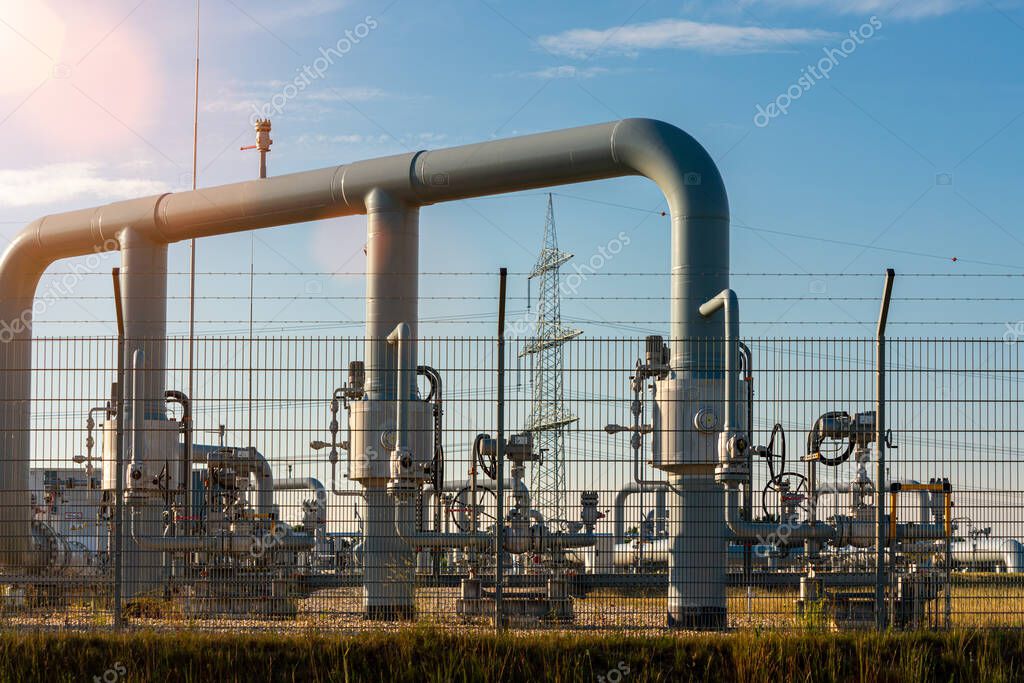 sistema de gasoductos de GNL en la estación de gas natural. 2025