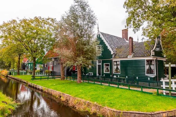 Autentyczny dom holenderski fotos de stock, imágenes de Autentyczny dom ...